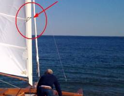 Self-Built Mast for Small Trimaran